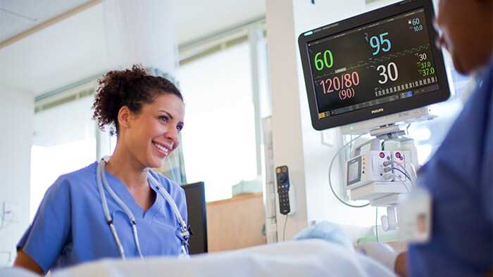 Uma solução crítica para os cuidados intensivos no Rush University ...