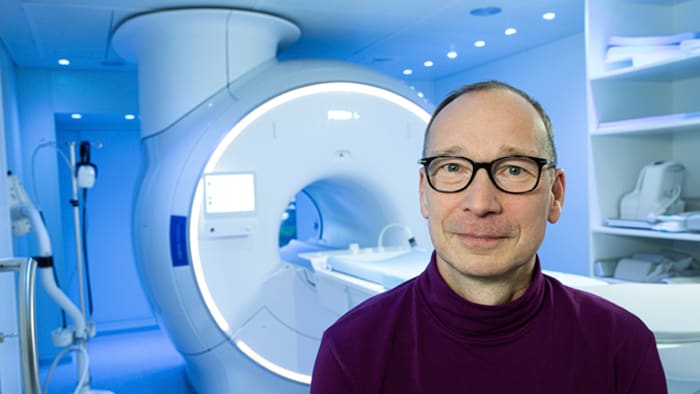 MR helium-free operations MRT Praxis Potsdam, Germany - Philips