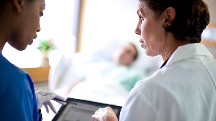 Clinical leader videos - EWS | Philips Healthcare