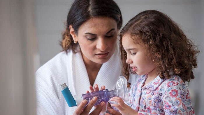 How to Use an Asthma Inhaler Correctly Every Time | Philips