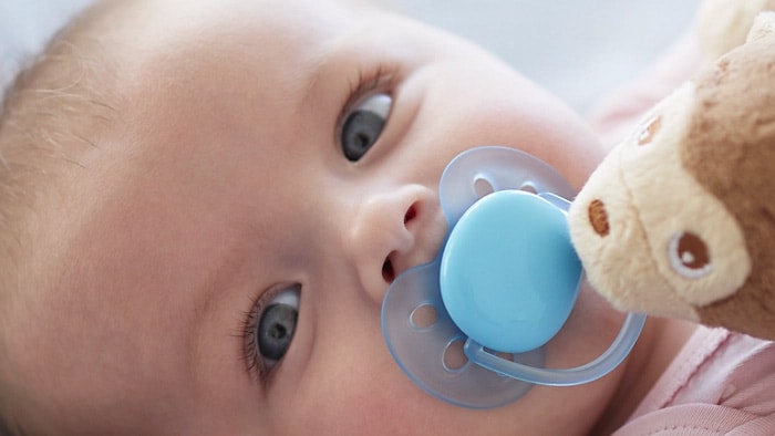 Your Guide to Pacifiers and Teeth | Philips Avent