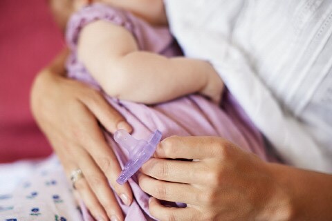 3 signs of a good latch - AVENT | Philips