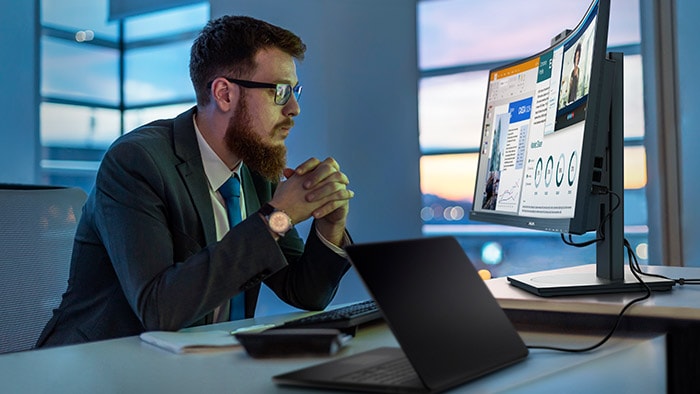 Curved Monitors | Philips