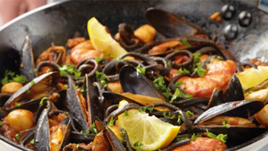 Delicious Pasta Nero Pescatore | Philips