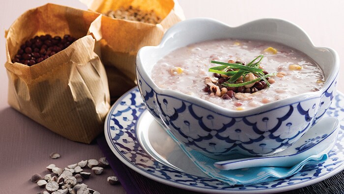Sweet Corn Congee with Coix Seed, Red Bean and Fox Nut | Philips