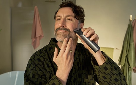 Cómo peinar un bigote lápiz | Philips