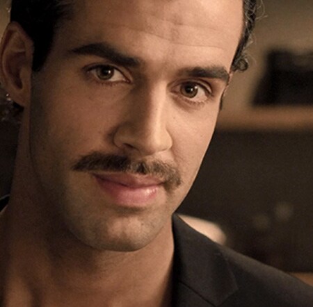 How to create the natural mustache