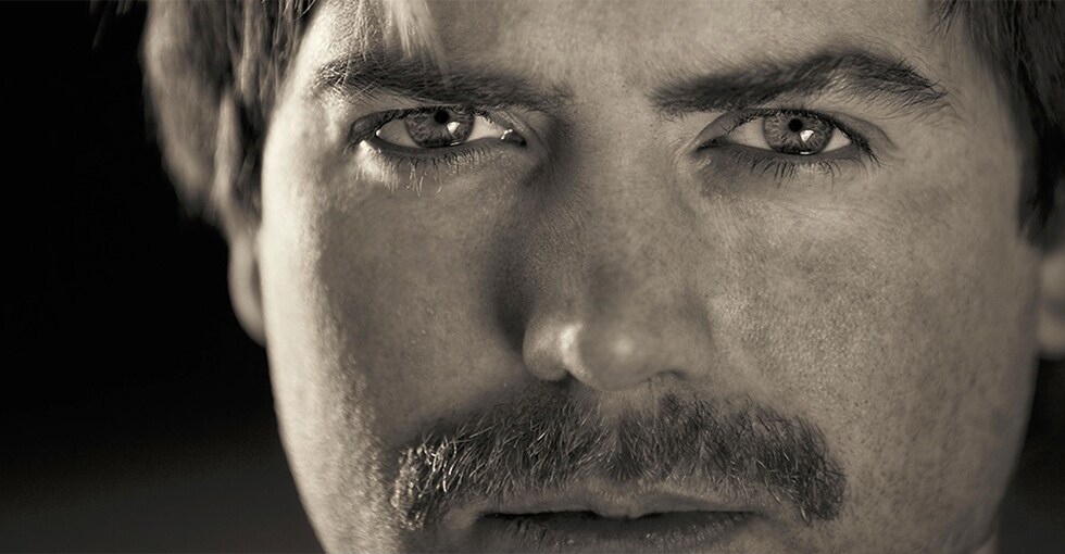 Military Mustache in 4 steps | Philips