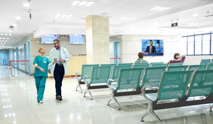 Digital signage solutions for healthcare | Philips