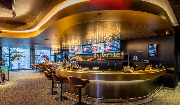 Professional Displays for the entertainment market | Philips