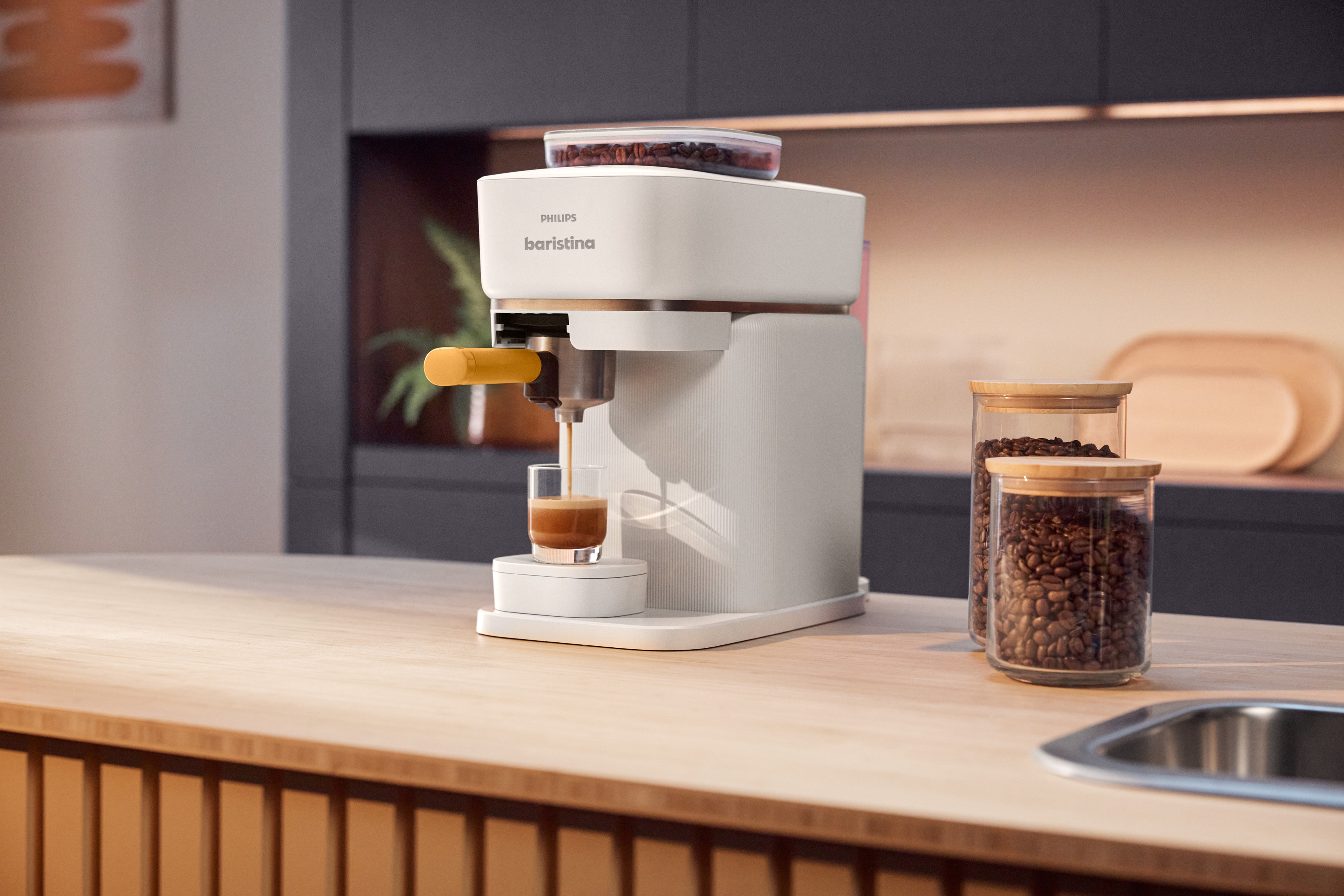 Simpler Swipe. Echter Espresso. - News center | Philips