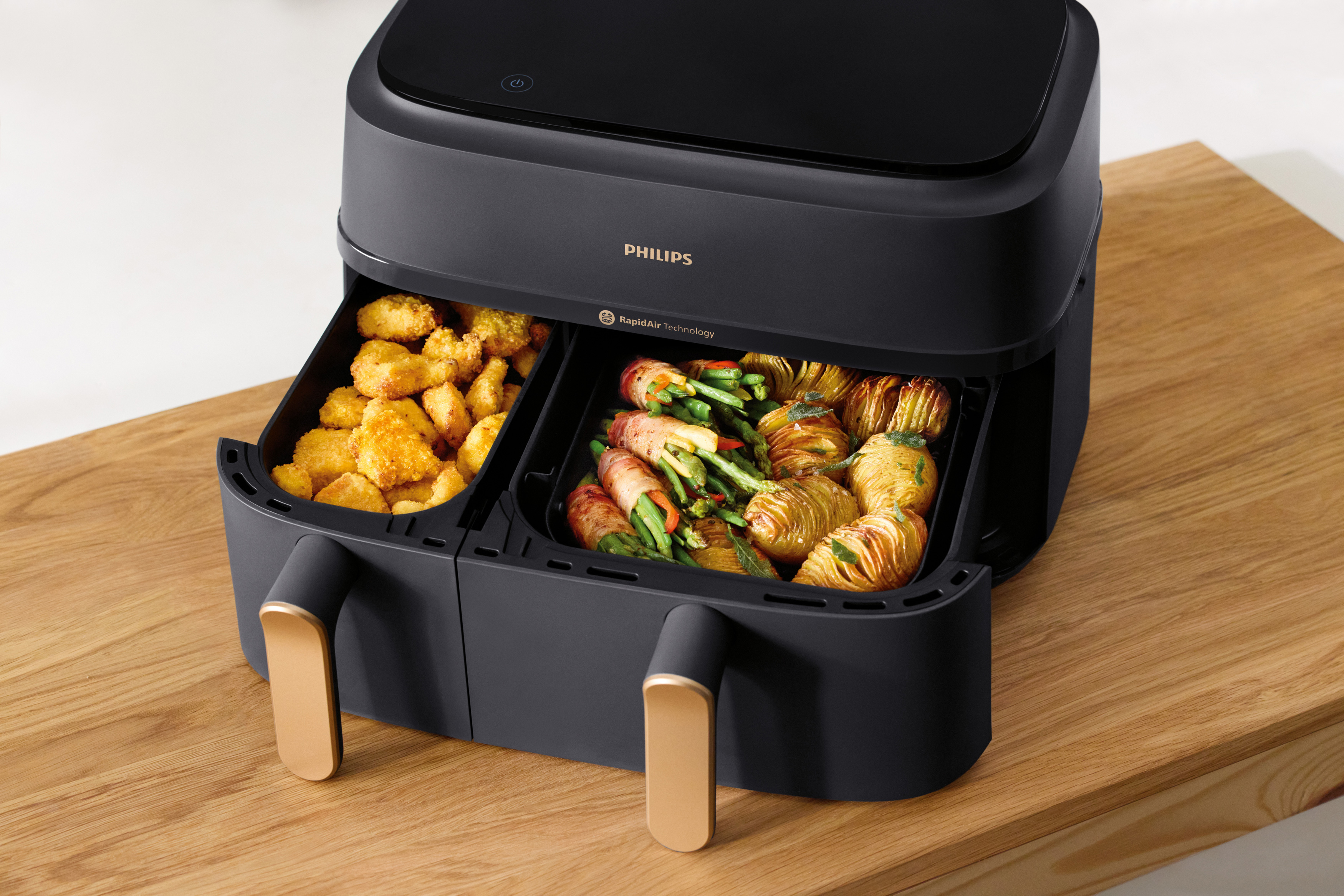 Kampagnenstart: Philips Airfryer setzt auf Henssler und Mini-Chefs ...