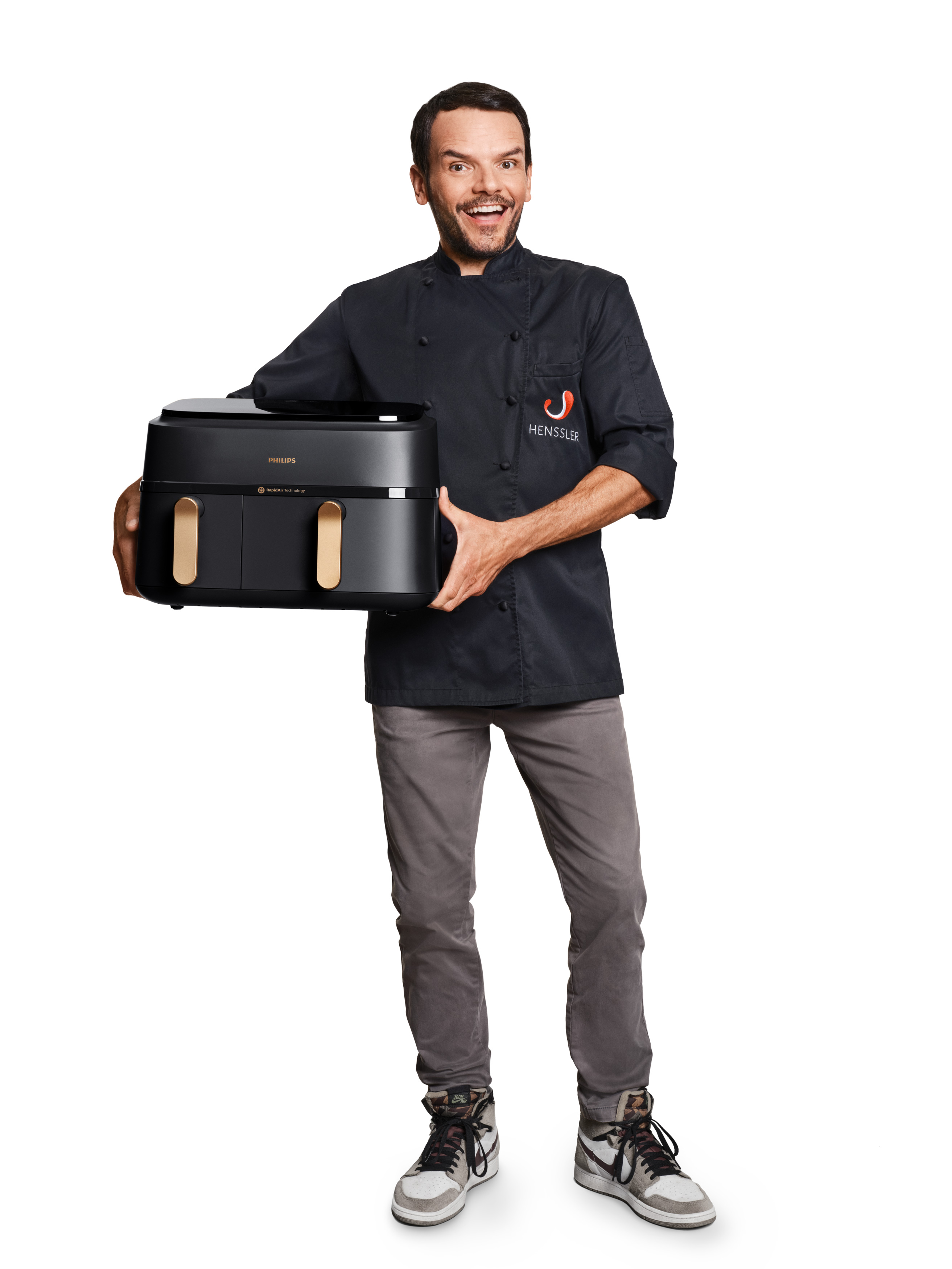 Kampagnenstart: Philips Airfryer setzt auf Henssler und Mini-Chefs ...