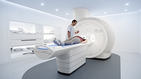 Philips launches new MR solutions at RSNA 2017 - News | Philips