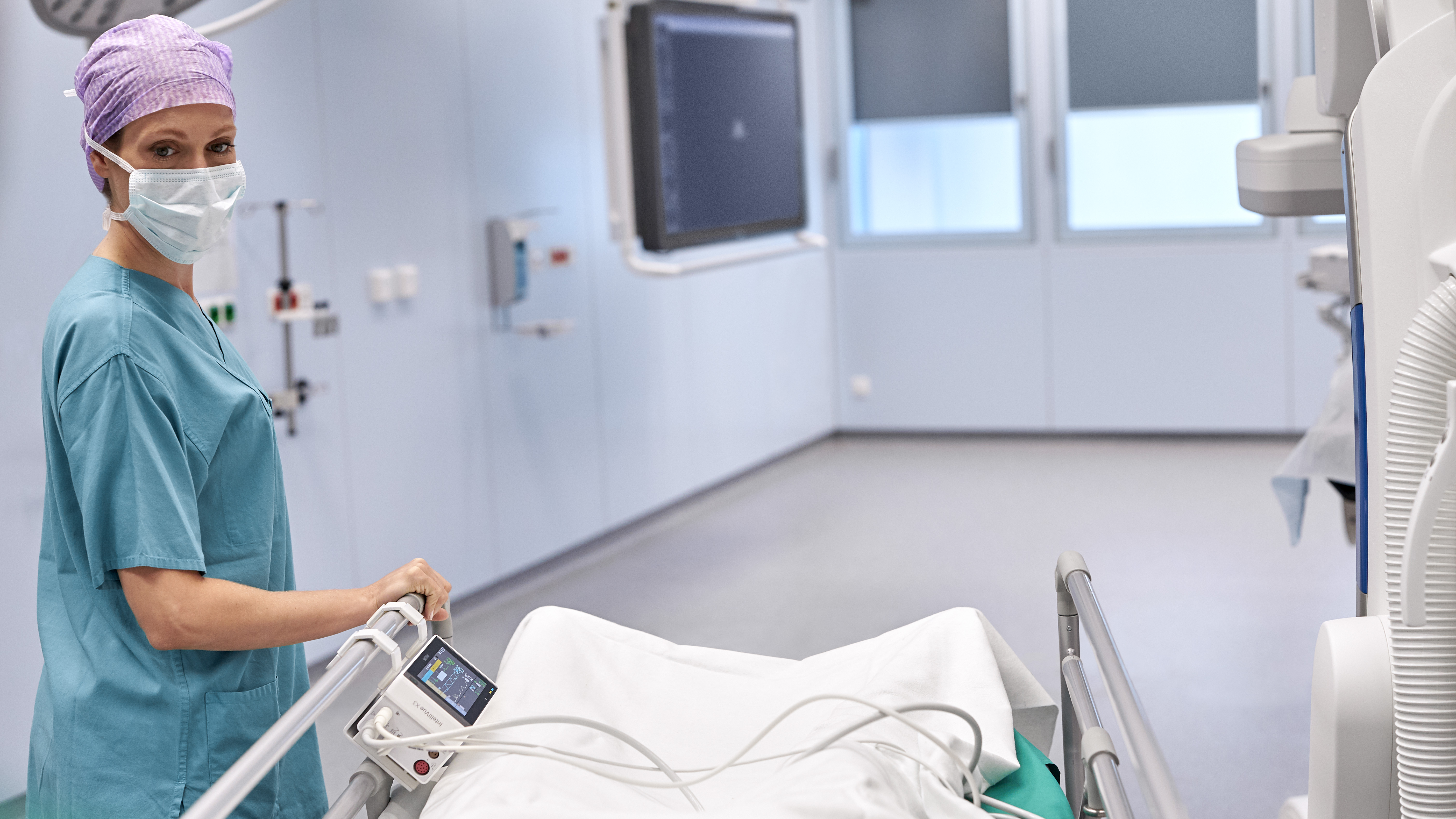 Continuous patient monitoring in the cath lab and beyond - News | Philips